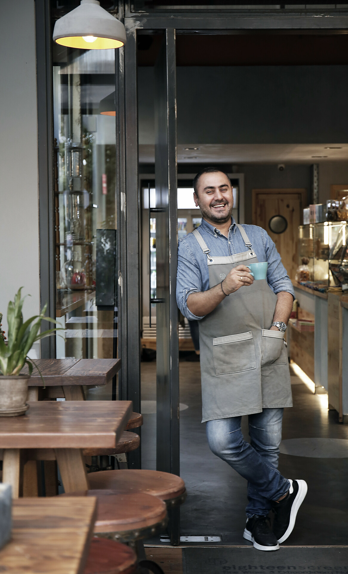 Eighteenscreen Micro Roastery: Ταξίδι σε μακρινά μέρη μέσα από τη γεύση του καφέ | LiFO